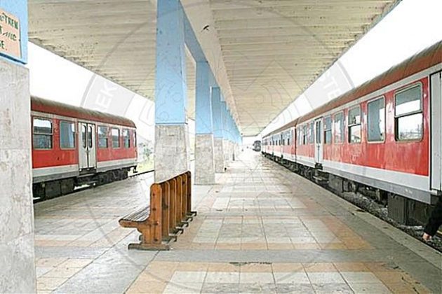 22 Shkurt 1949, u përurua hekurudha Tiranë-Durrës - Qendra Mbarekombetare e Koleksionisteve ...